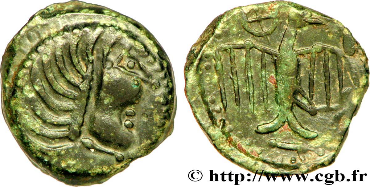 GALLIA - CARNUTES (Beauce area) Bronze à l’aigle et à la rouelle, tête ...